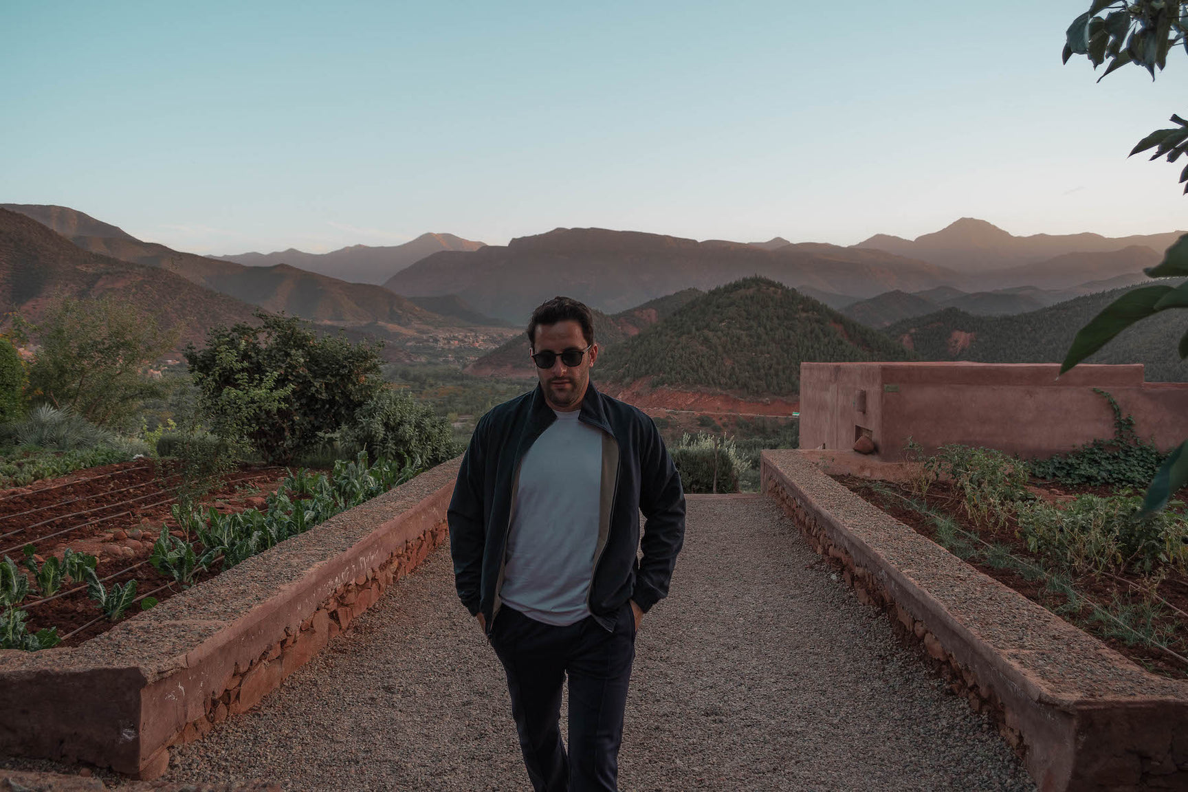 ANDREW & COLE – Andrew & Cole